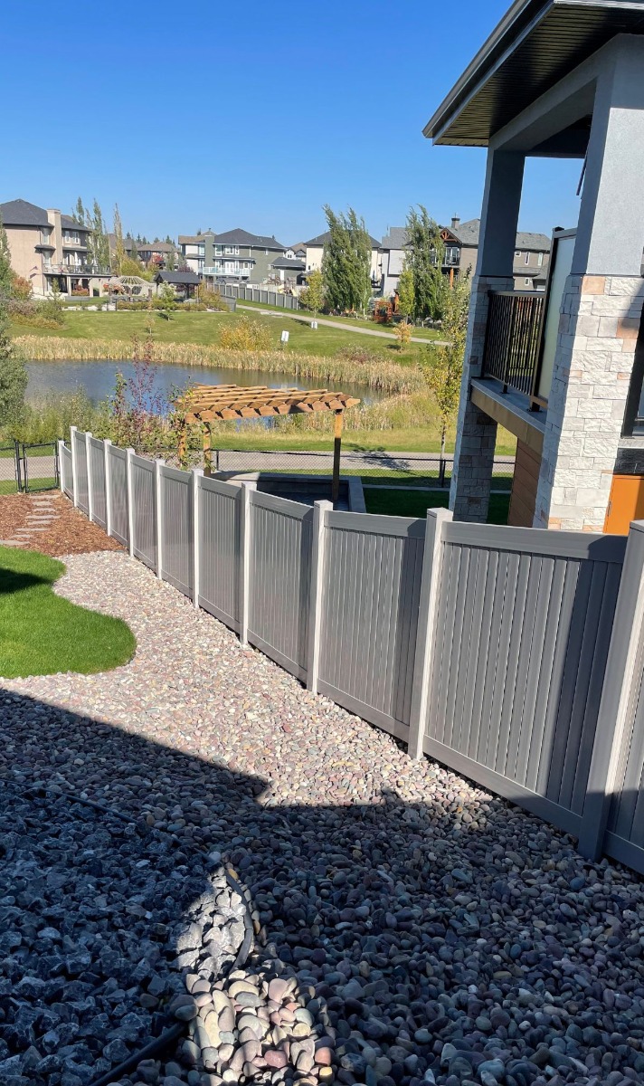 Classic Fencing | High-Quality Edmonton Fences | Classic Landscapes